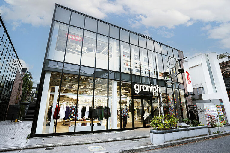 グラニフ東京 graniph Tokyo が楽しすぎる！ グラニフ史上最大面積の旗艦店が東京 原宿にオープン、ここでしか手に入らないヱヴァ ...